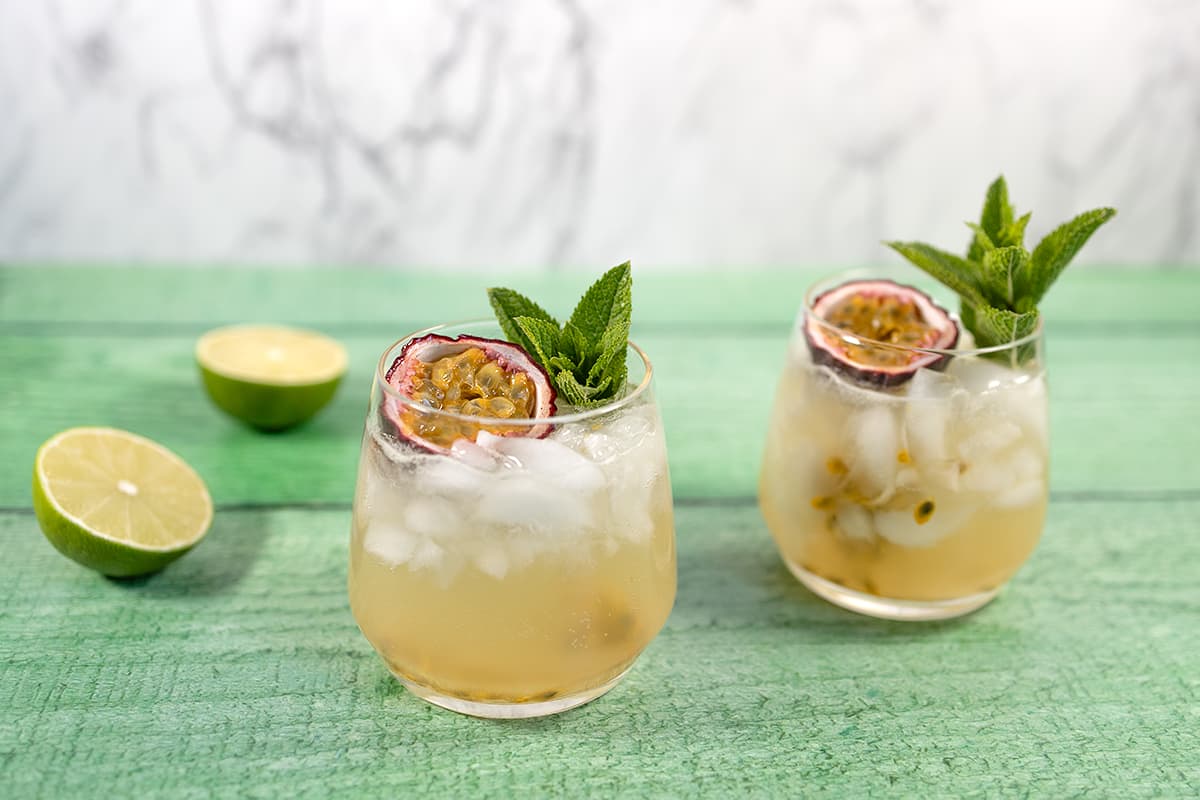 Gemberbier en passievrucht mocktail - een fris zomerdrankje zonder alcohol